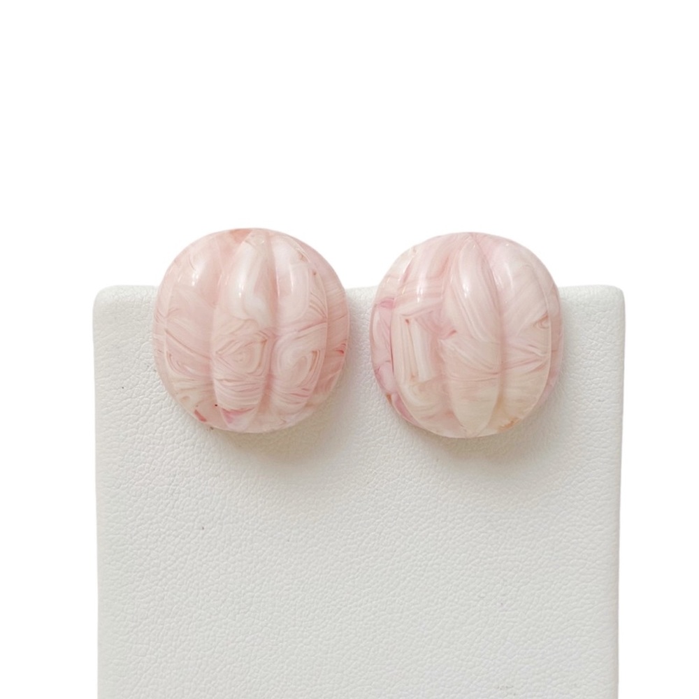 Vintage Pastel Pink Marbleized Carved Dome Acrylic Po… - Gem